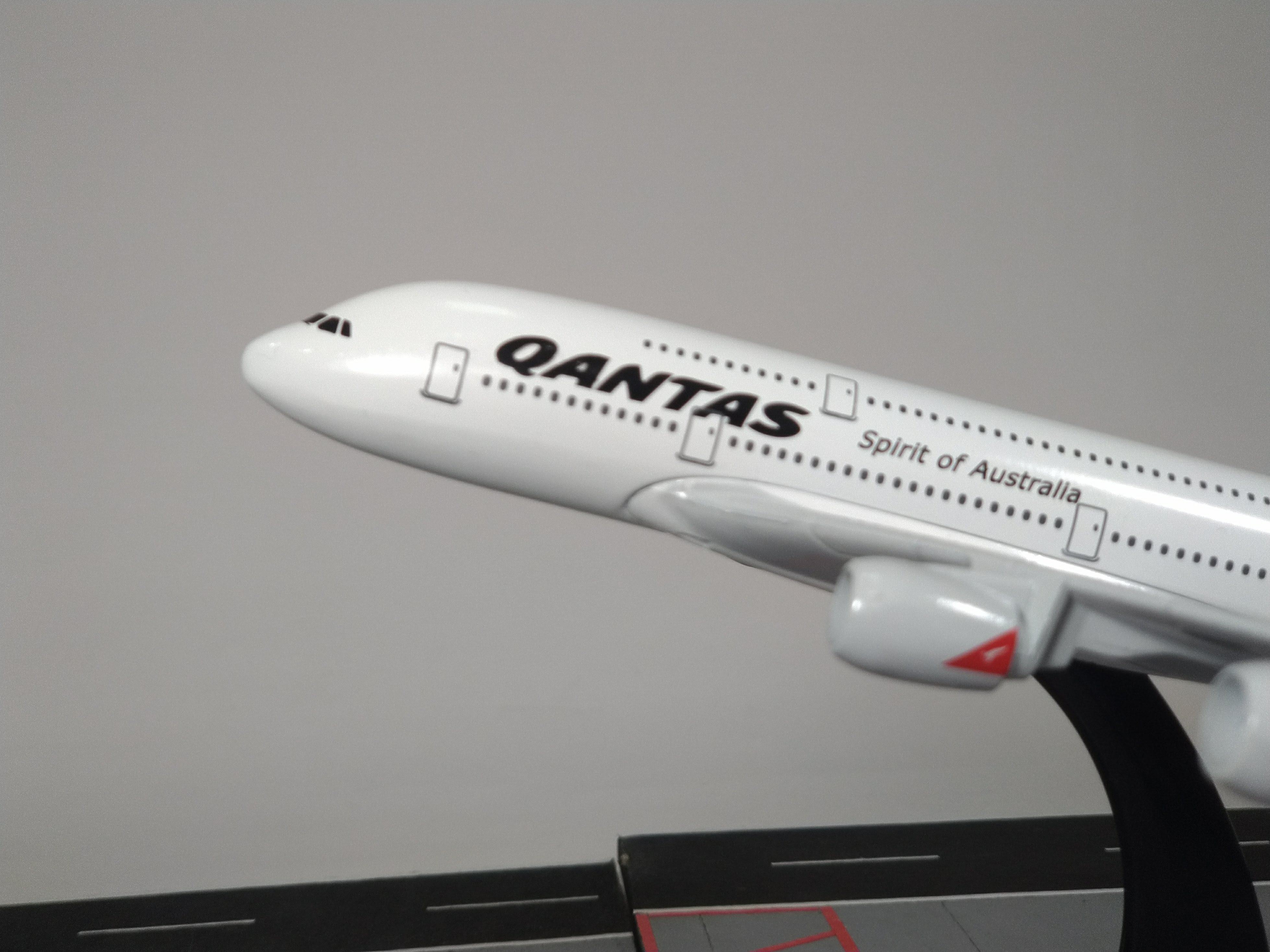 Qantas Airbus A380-800 – Aviación Store